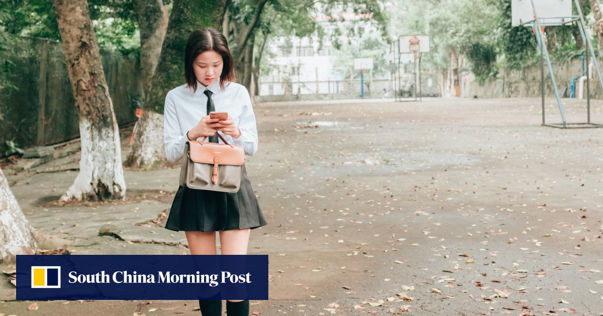 Mobile phone ban ordered for schools in China to improve students ...