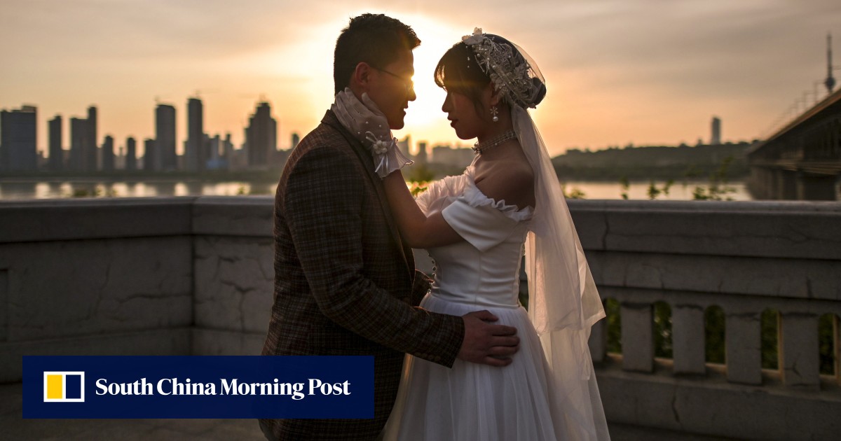 Couples counselling booms in China as 8.6 million divorces outstrip ...