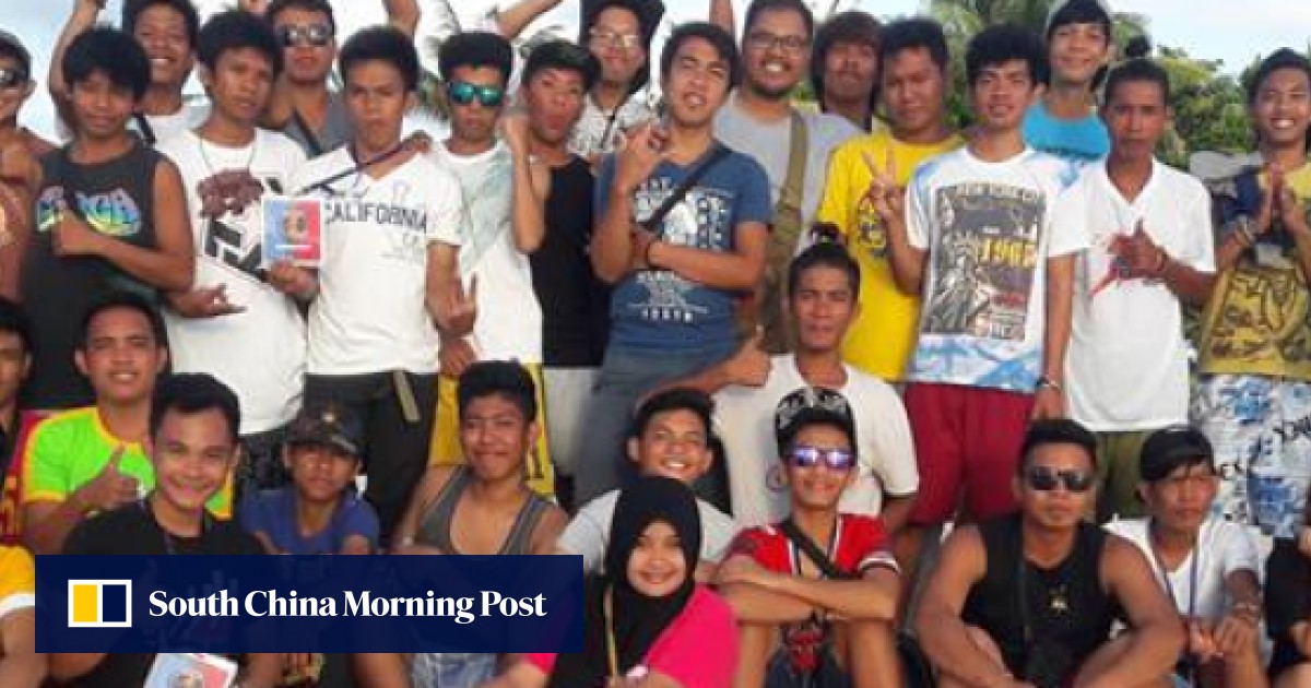 Philippines protesters land on South China Sea island in defiance of ...