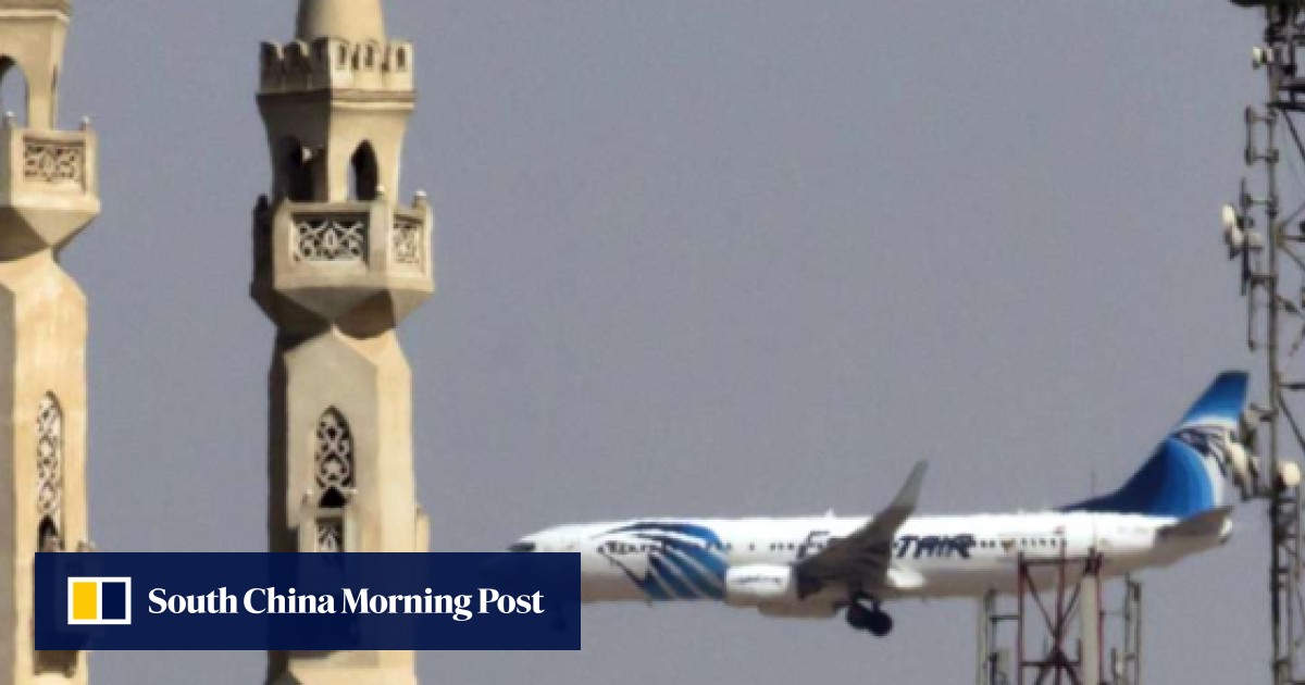 Egyptian submarine heads to plane crash site to join black box search ...