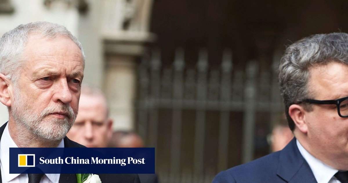 Uk Labour Leader Corbyn Faces All Out Revolt As 10 Shadow Ministers