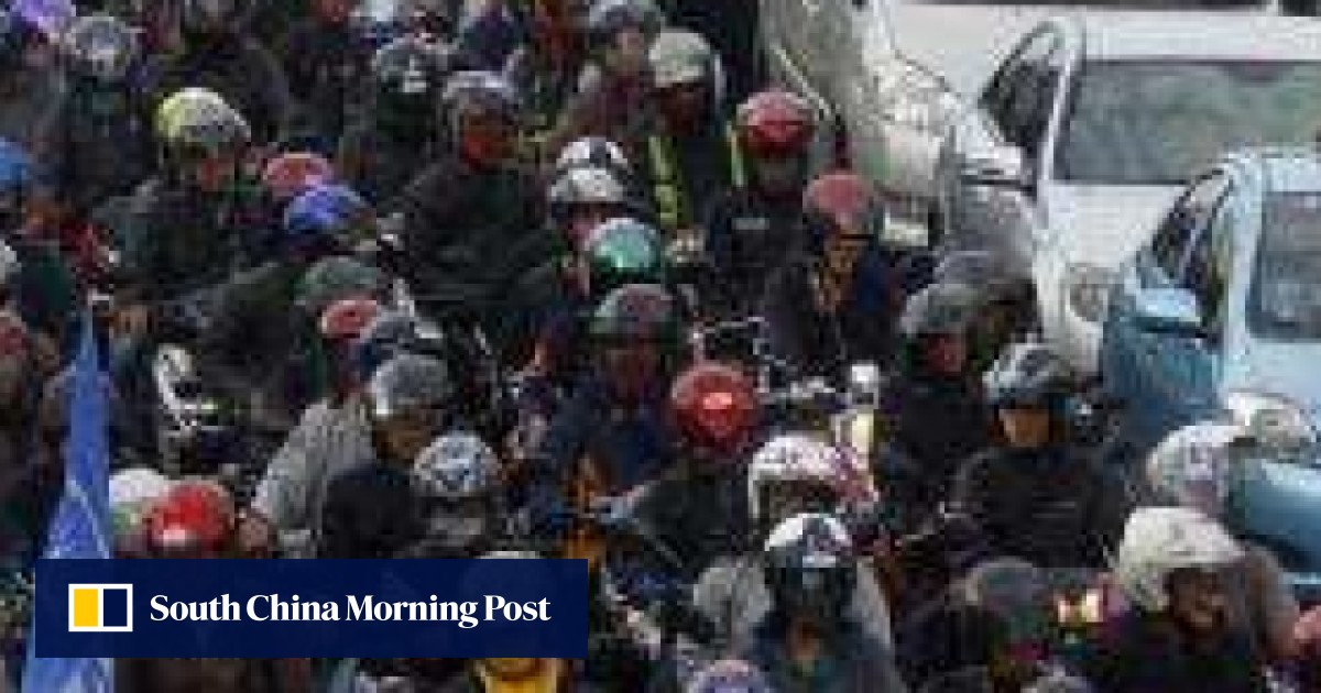 Gridlock from hell: 12 dead after three-day traffic jam in Indonesia ...