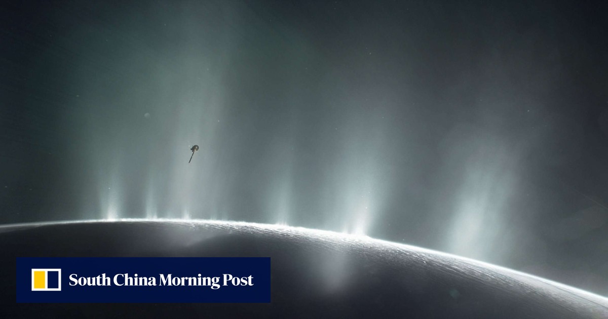 A frozen Saturn moon has an ocean and may be able to harbour life ...