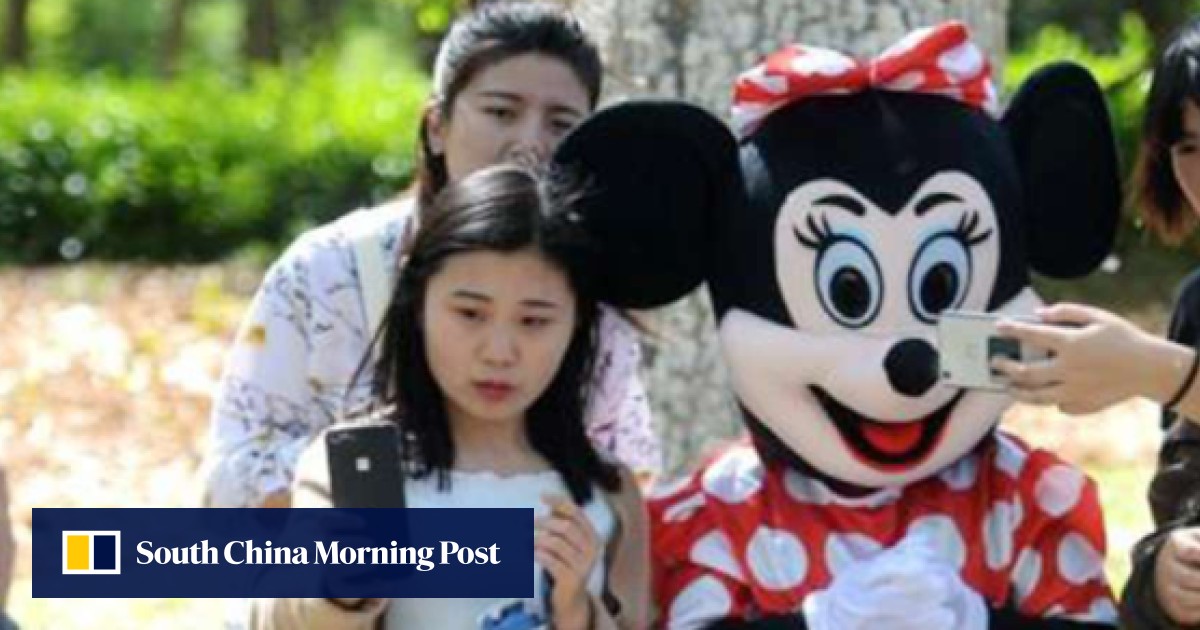 The heartbreaking story behind a 70-year-old Chinese woman’s delightful ...