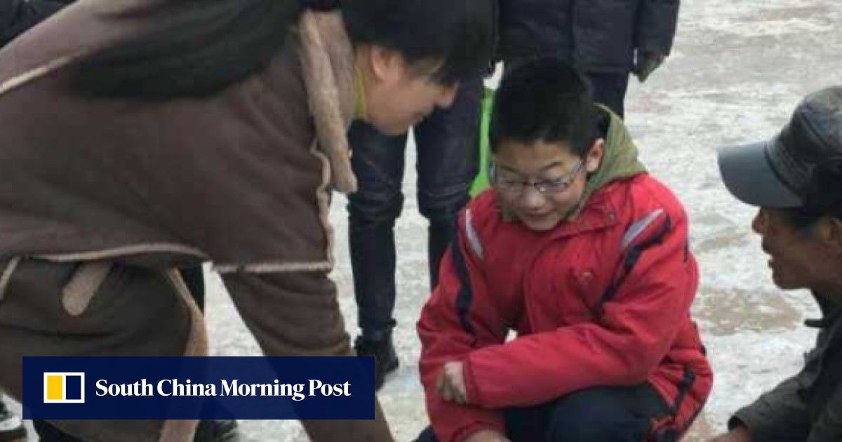 Chinese boy, 10, goes begging to help pay for cancer-stricken mother’s ...