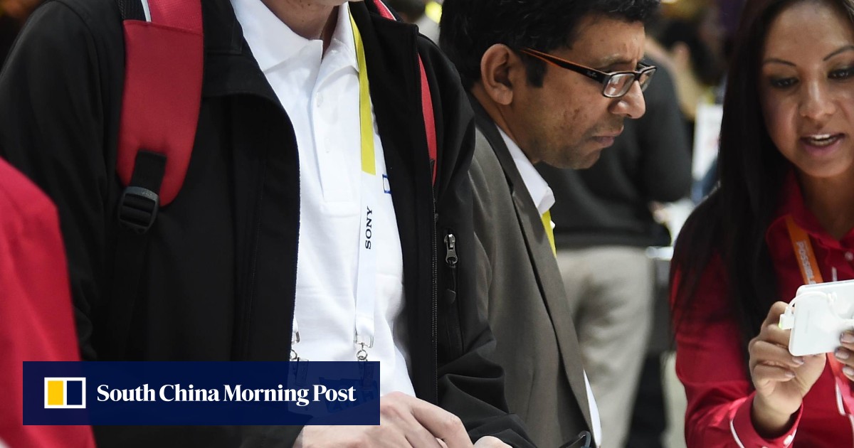 Huawei counts on badge of Honor to lead race with Samsung, Apple for ...