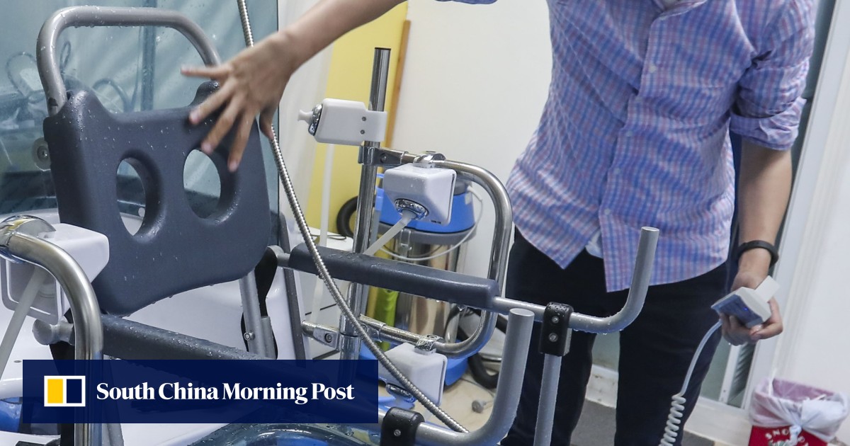 Automated bathing device helps elderly shower safely and earns inventor ...