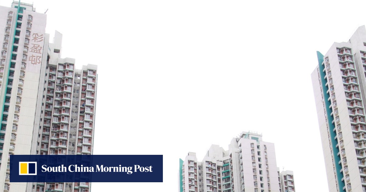 Hong Kong teenager falls to his death after stand-off with police at ...