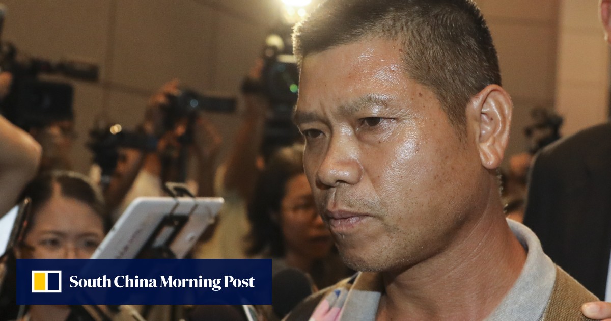 Court CCTV footage shows man with 12-inch meat cleaver before he ...