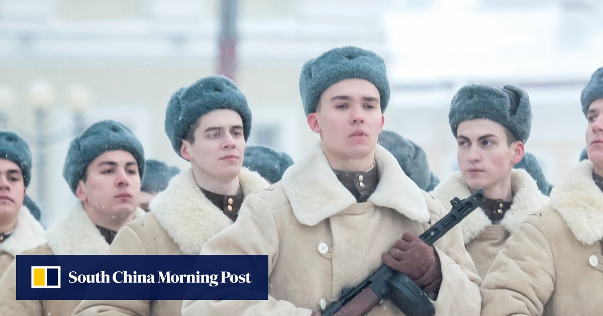 In bitter cold, Russians mark end of Leningrad siege with military ...