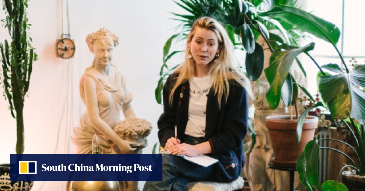 Instagram influencer Caroline Calloway revives US$165 creativity ...