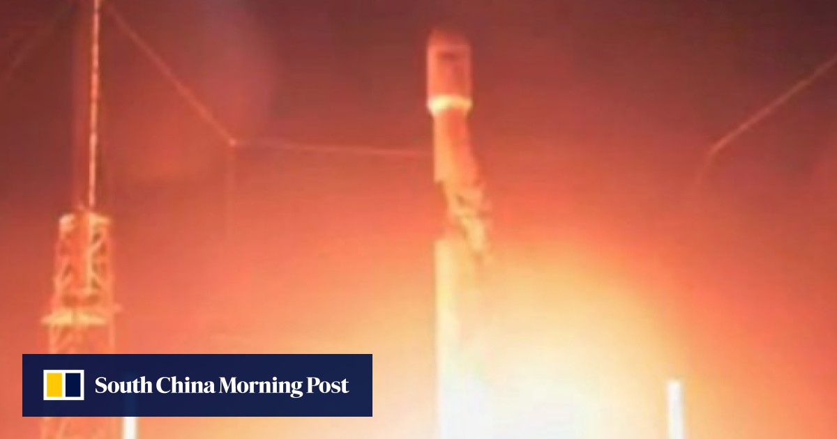 Destination Moon Spacex Rocket Carrying Israeli Spacecraft Lifts Off
