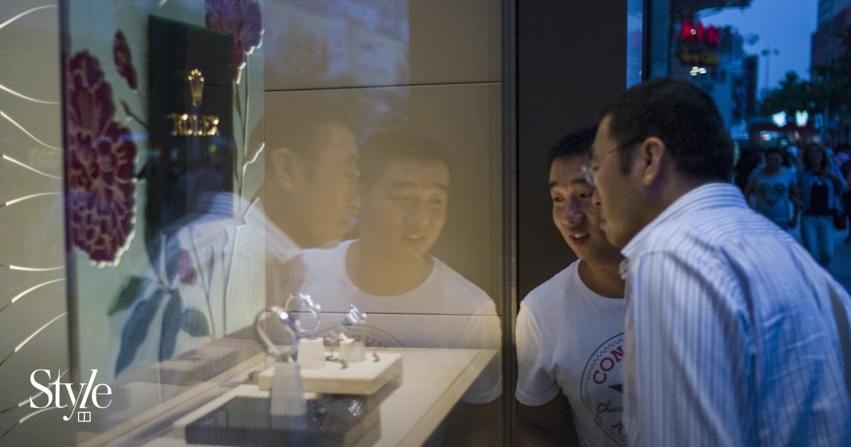 Why are rich Chinese consumers selling their Rolexes? Passing on your ...