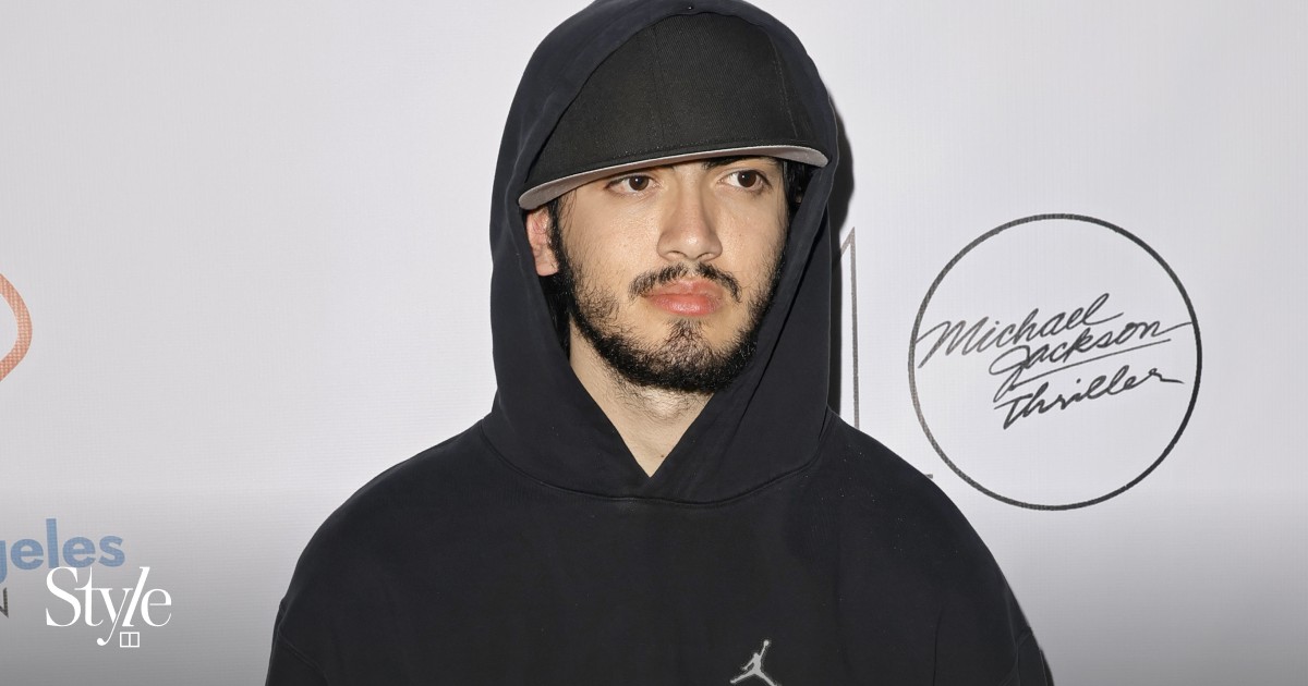 blanket jackson 2011