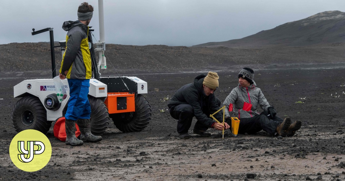 NASA prepares robotic space explorer for 2020 mission to Mars on ...