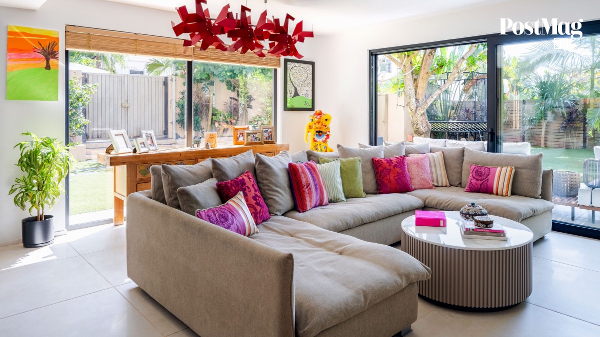 Enlarged windows, glass bricks and balustrades allow light to flow ...