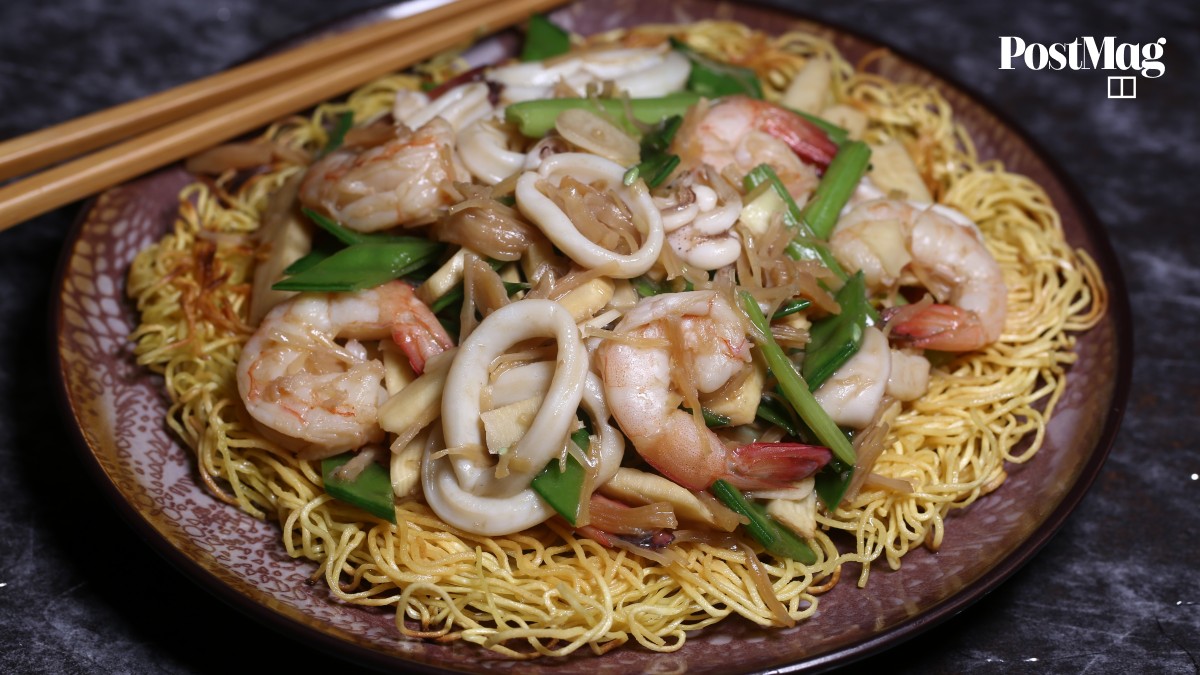 How to make chow mein with seafood and vegetables – a simple, versatile ...
