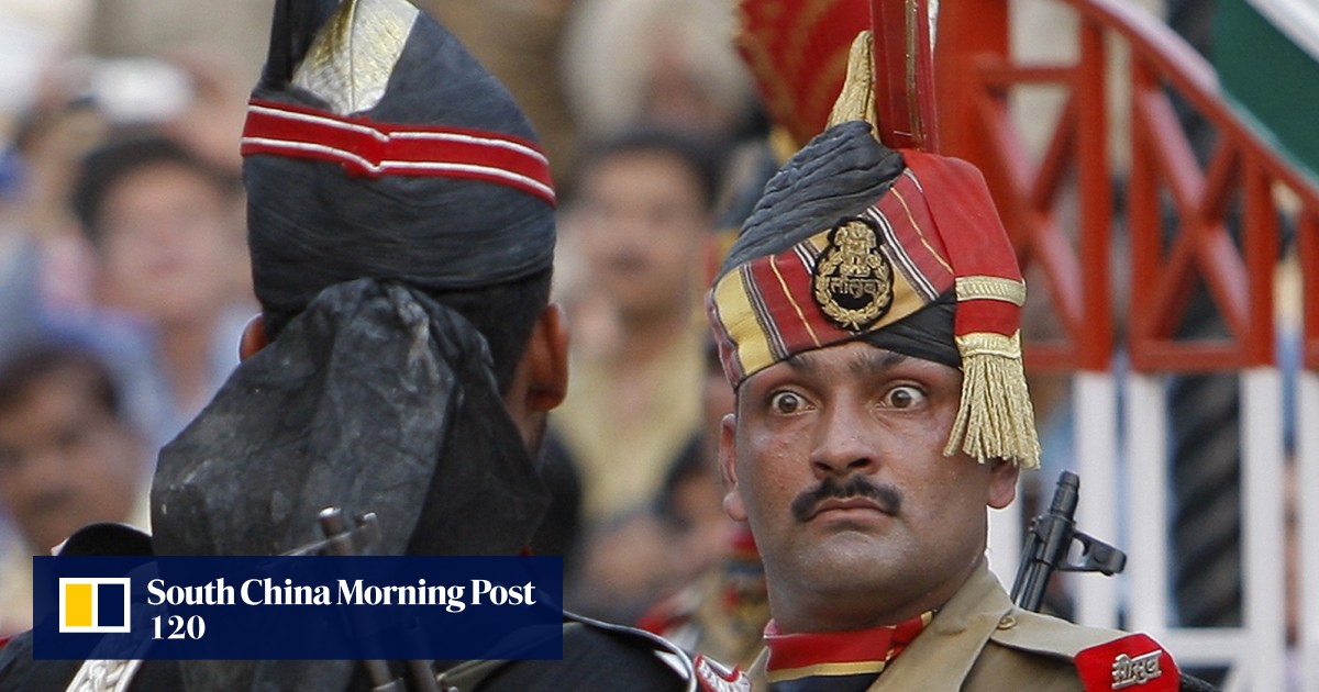 Kashmir conflict: India and Pakistan threatened to launch missiles at ...