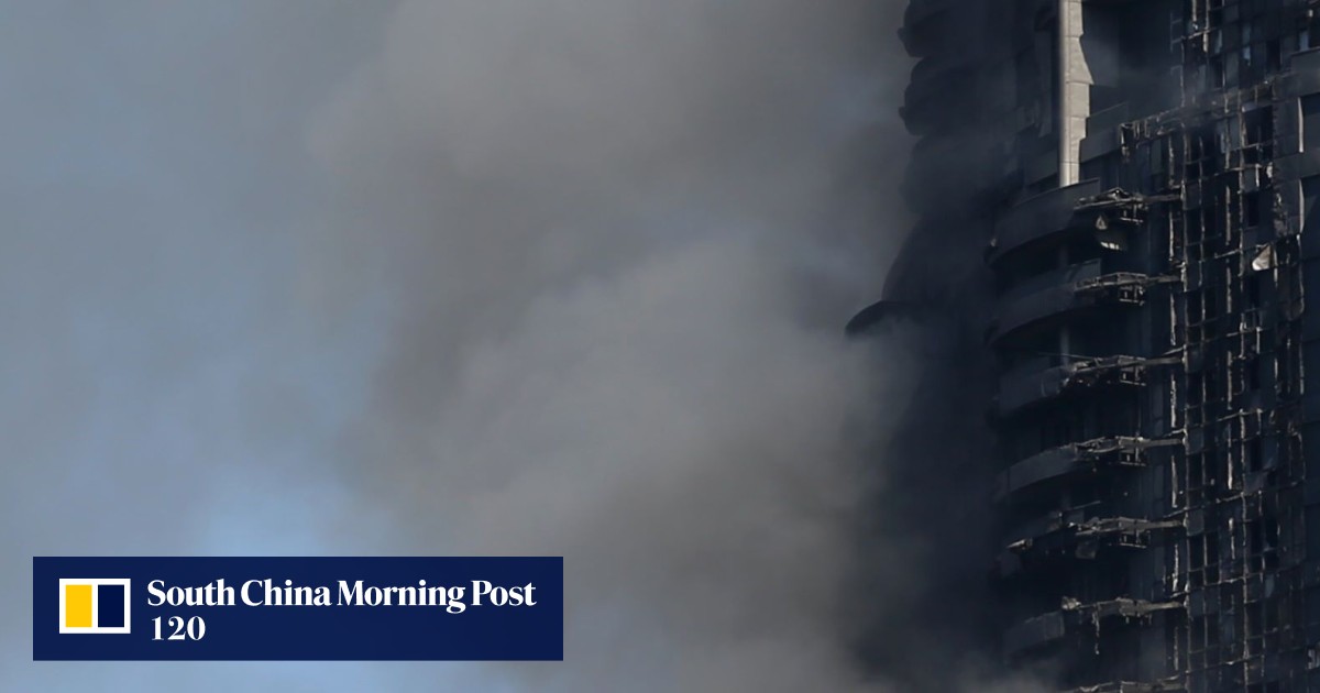 New Year’s Eve skyscraper fire in Dubai burns on into 2016 | South ...