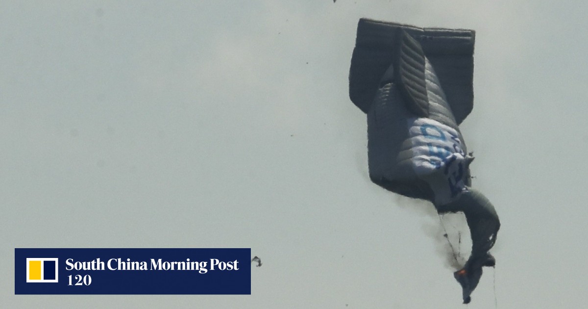 Horror crash: blimp bursts into flames and plummets to the ground at US ...