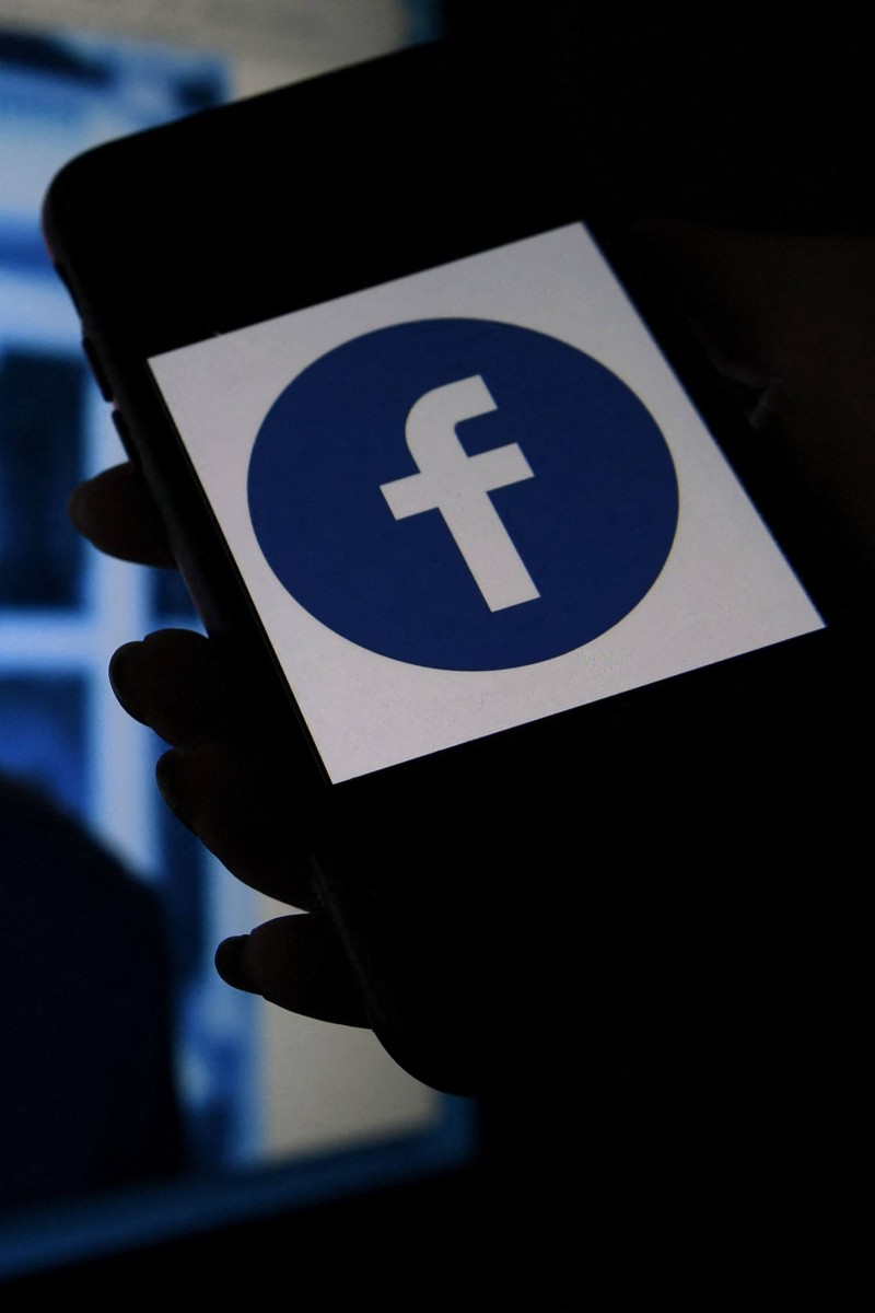 Meta says Donald Trump to be allowed back on Facebook, Instagram ...