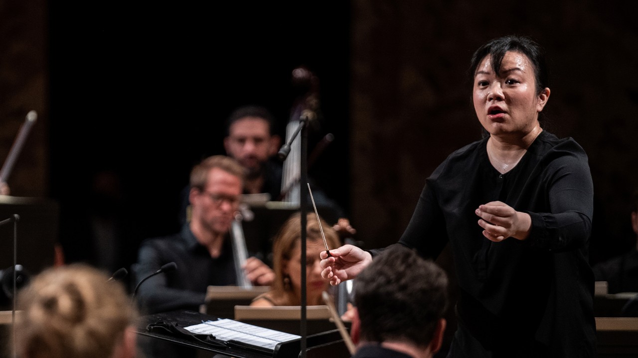 Chinese opera fan becomes online celebrity after standing in for male ...