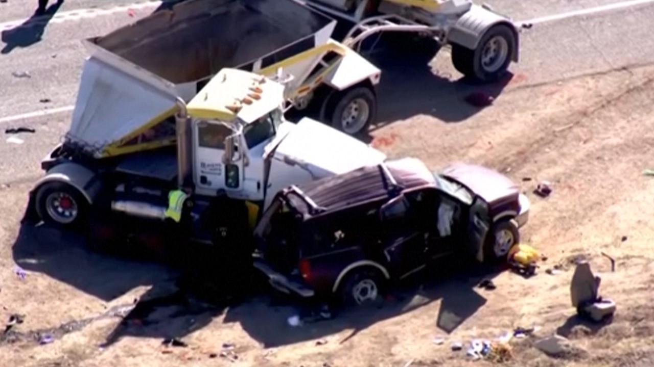 13 killed in California crash after truck hits SUV crammed with 25 ... 13 killed in California crash after truck hits SUV crammed with 25 ...