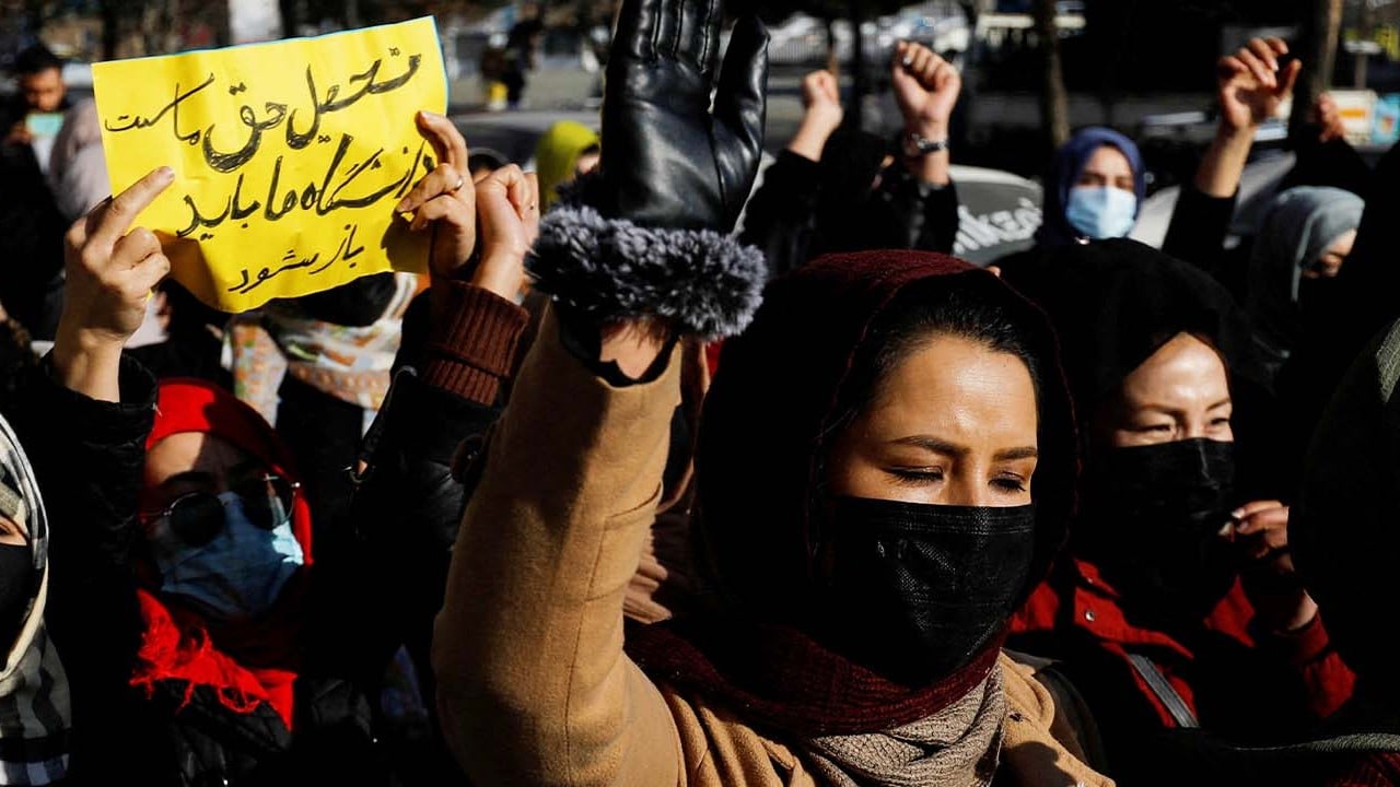 Taliban In Afghanistan Ban Women From Working For Domestic Foreign