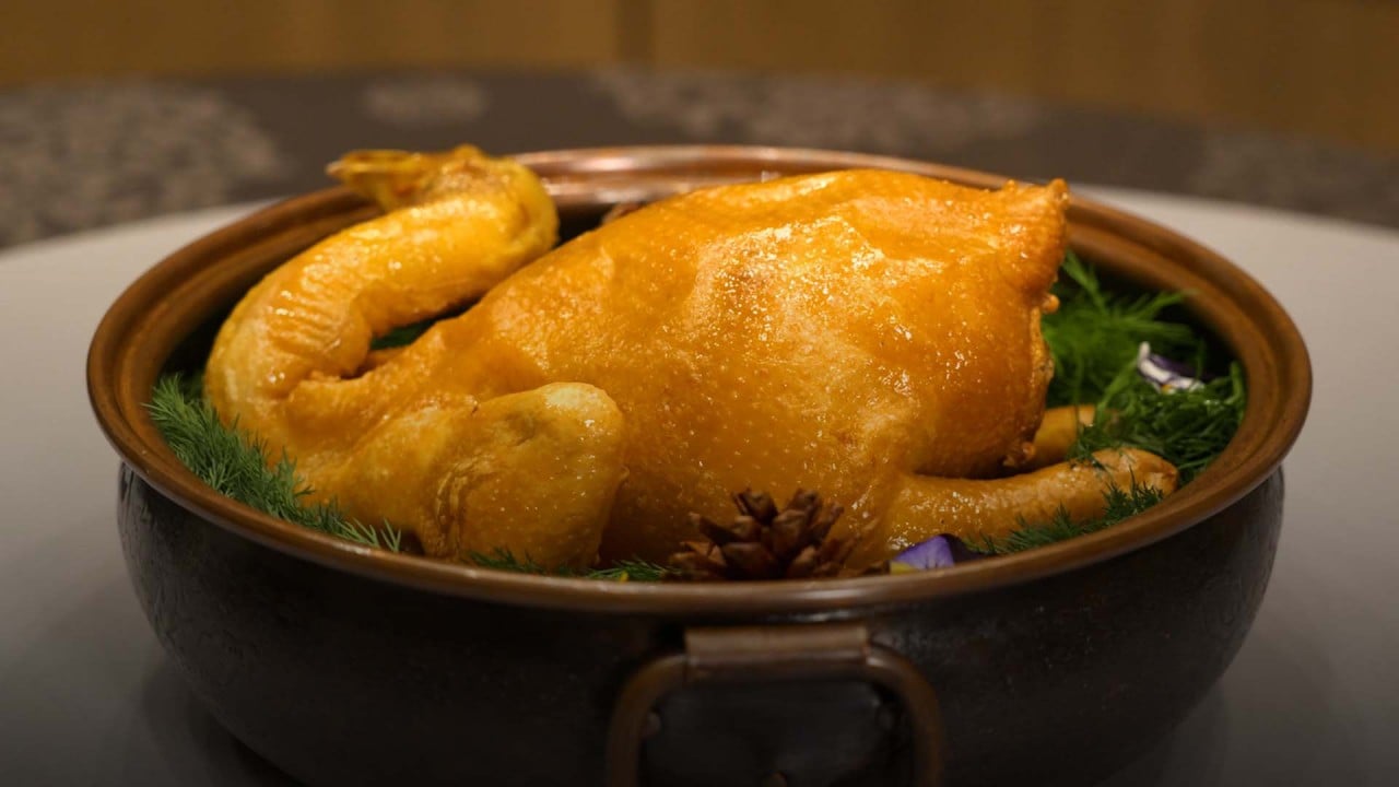 Why Chinese crispy fried chicken is so popular, and the Hong Kong chefs ...
